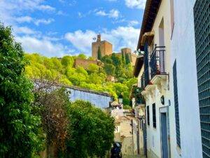 Realejo neighborhood of Granada. What to see in the Jewish quarter ...